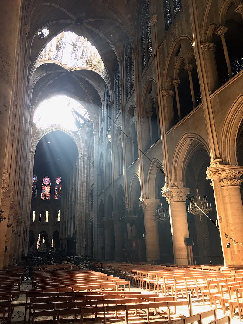 800px-Notre-Dame_de_Paris_on_Easter_morning_2019-04-19 – Wikimédia France